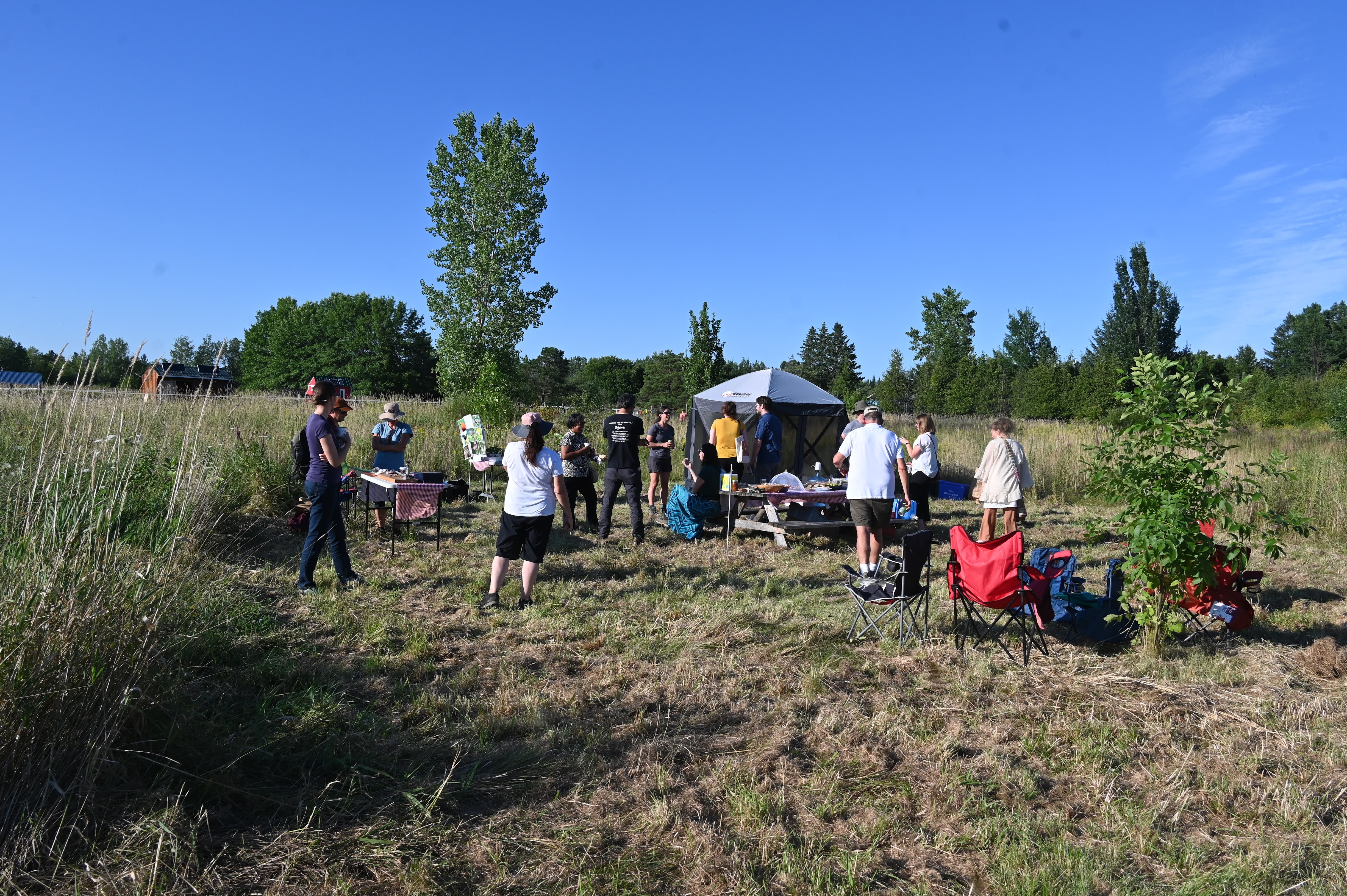 Red Barn Loop – kasaga’amin | allons dehors | let's go outside